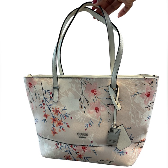 Guess | Bags | Guess Floral Tote Bag | Poshmark